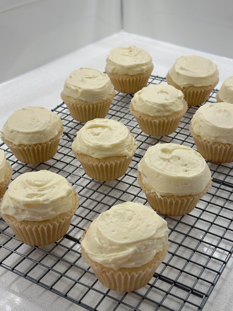 The Ultimate Vanilla Cupcake Recipe - colbytroy.com
